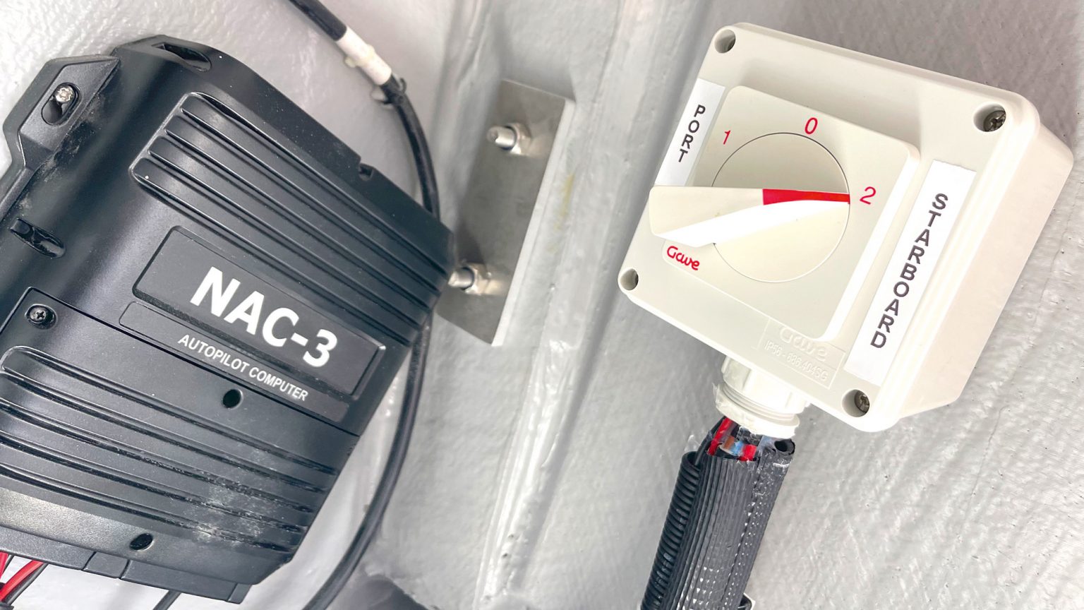 What’s the best autopilot kit for a transatlantic? - Yachting World