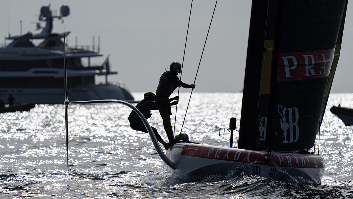 First America's Cup AC40 races: France and New Zealand share wins ...