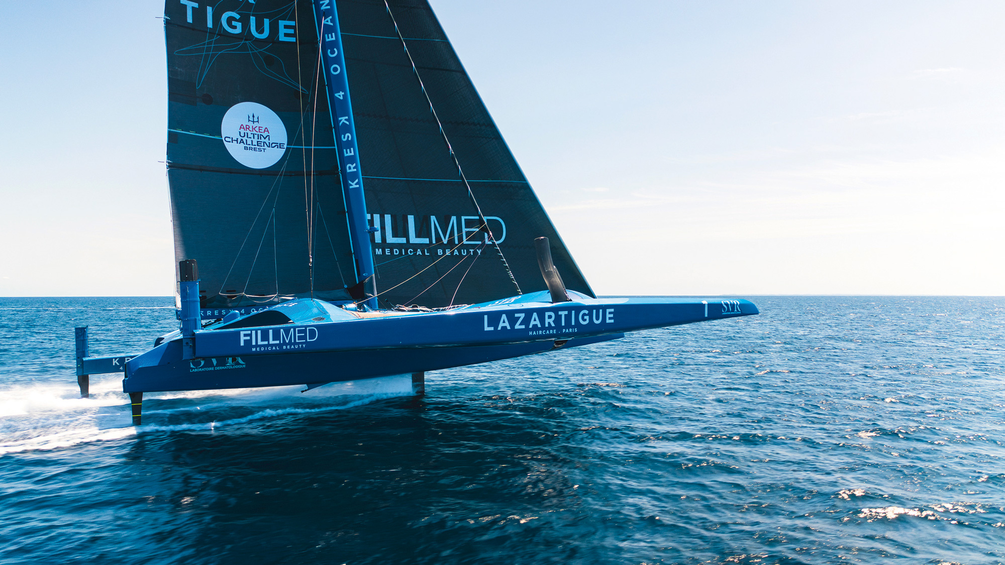 Head-to-head Jules Verne attempts: two Ultim trimarans set off to try ...