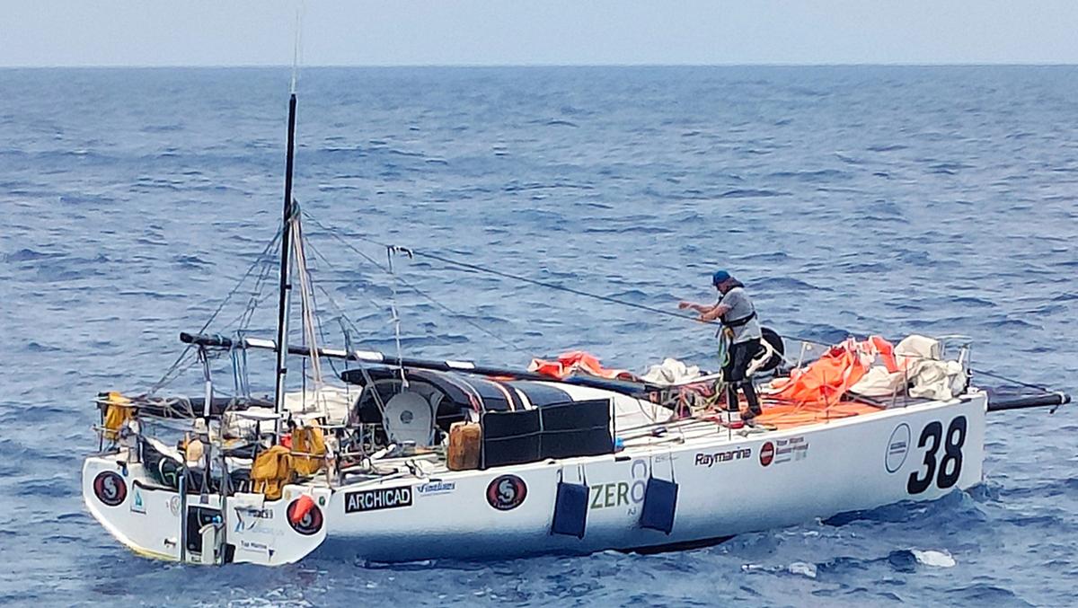 1,200 miles by jury rig in the Roaring Forties - Yachting World