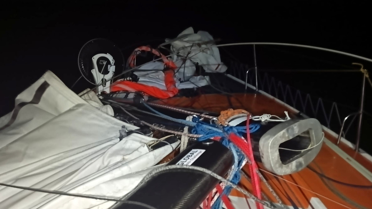 1,200 miles by jury rig in the Roaring Forties - Yachting World