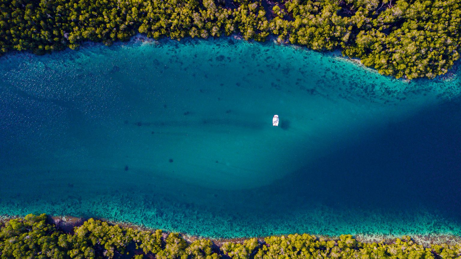 Ever dreamed of packing it all in a living on a yacht remotely?