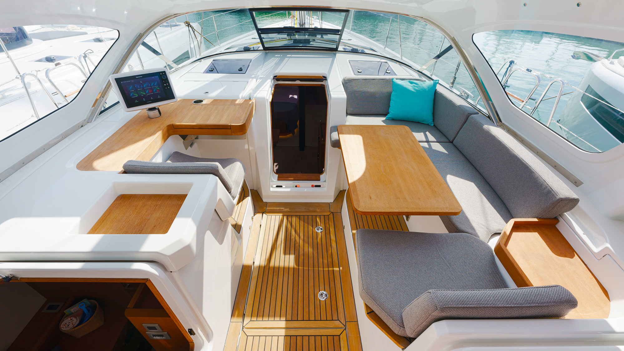 Jeanneau Yachts 55 review: Thinking outside the box - Yachting World