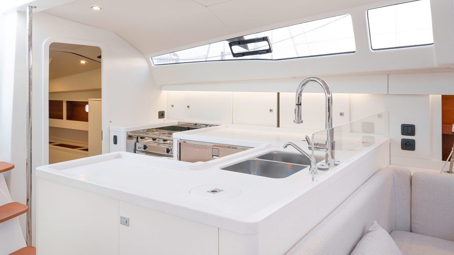 RM 1380 review: an enticing alternative to the mainstream