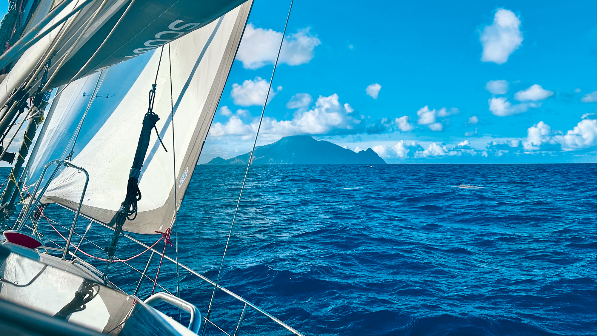 The Thorny Path: Sailing the windward route from the Bahamas to the ...