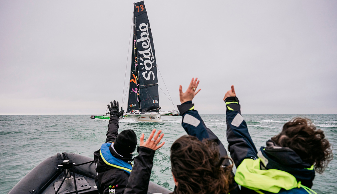 Head-to-head Jules Verne attempts: two Ultim trimarans set off to try ...
