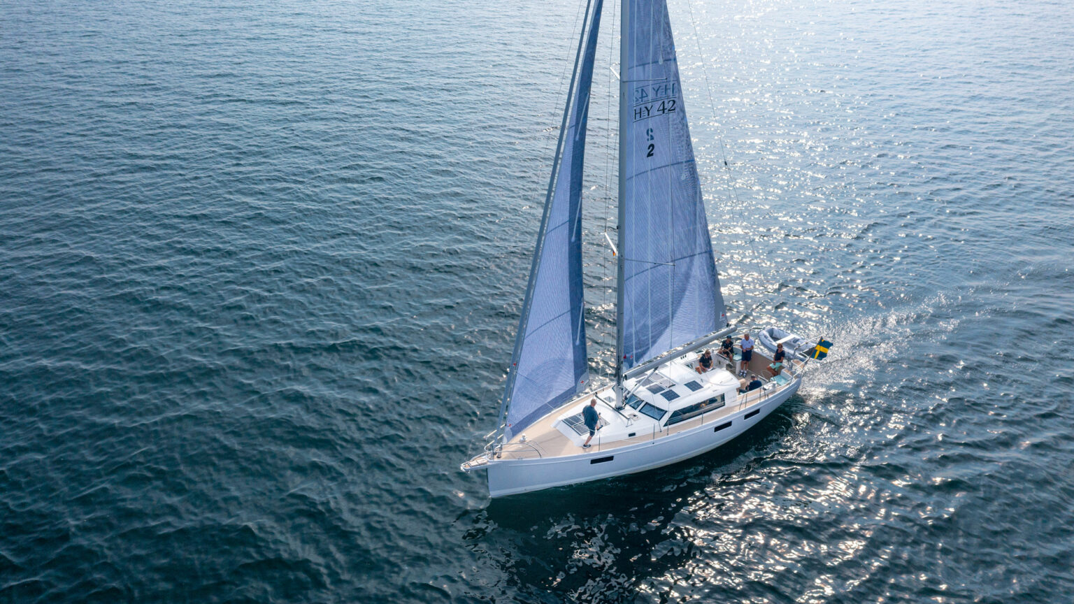 Heyman 42PPH: Handsome new decksaloon cruiser packed with ideas and space - Yachting World