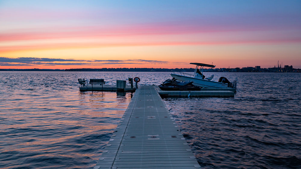 What Are the Best Floating Docks? How to choose for stability, safety ...