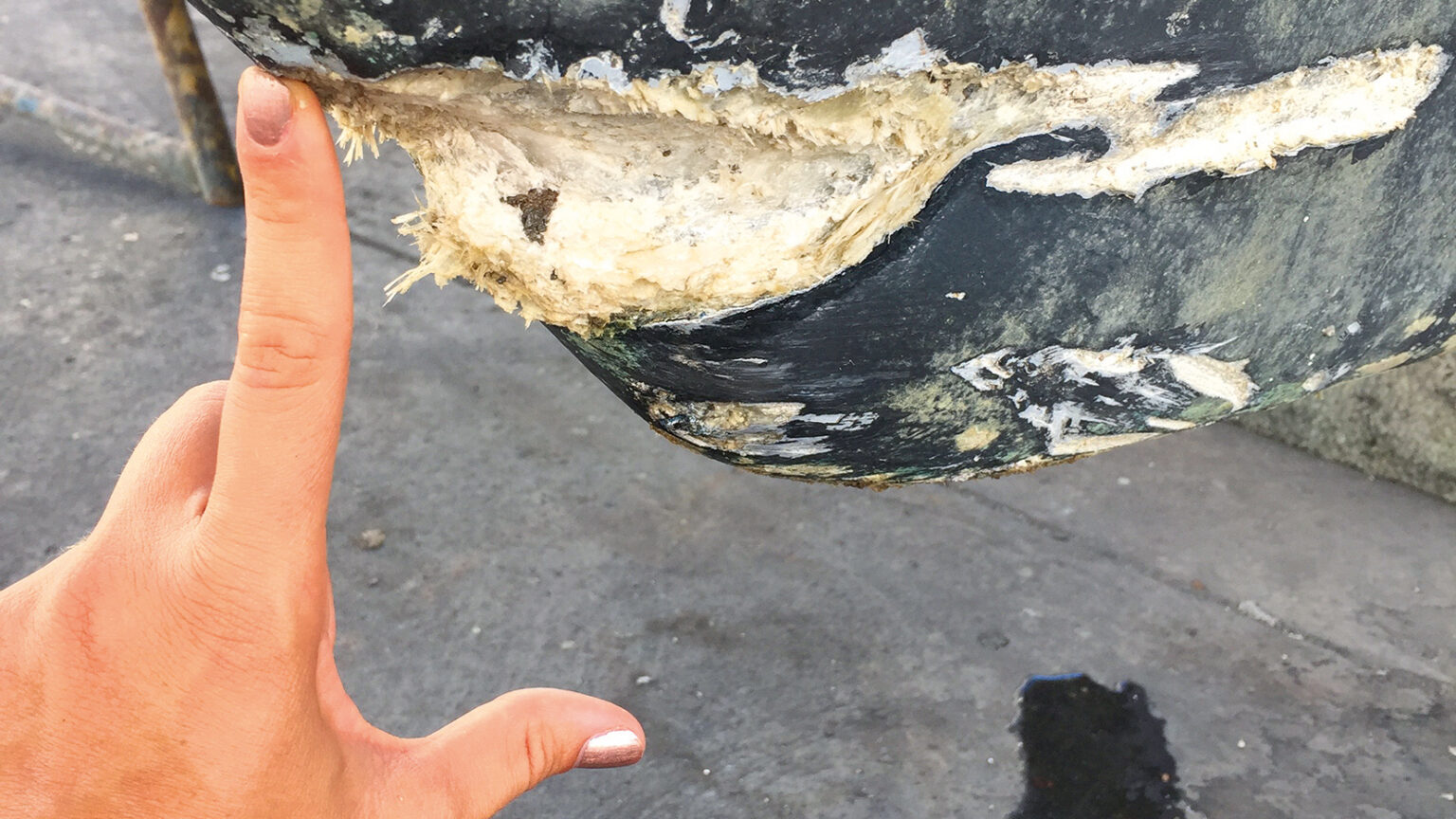 What happens when you run aground on a yacht? And what should you do