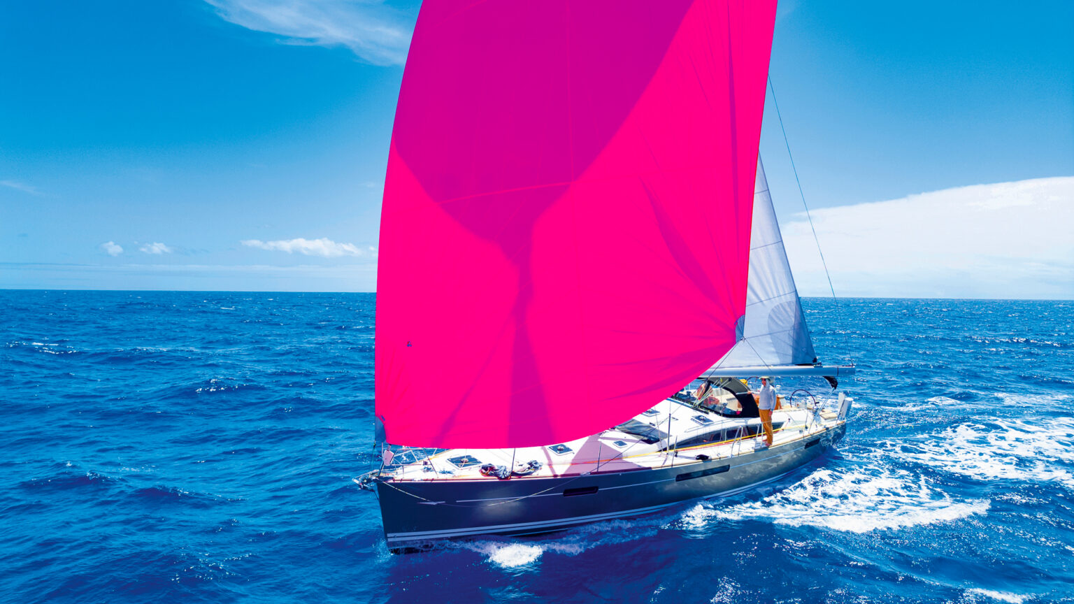 4 options for sailing around the world (from easy to adventurer)