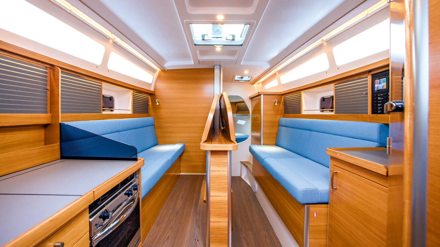 Dragonfly 36 review: Probably the most fun boat ever!