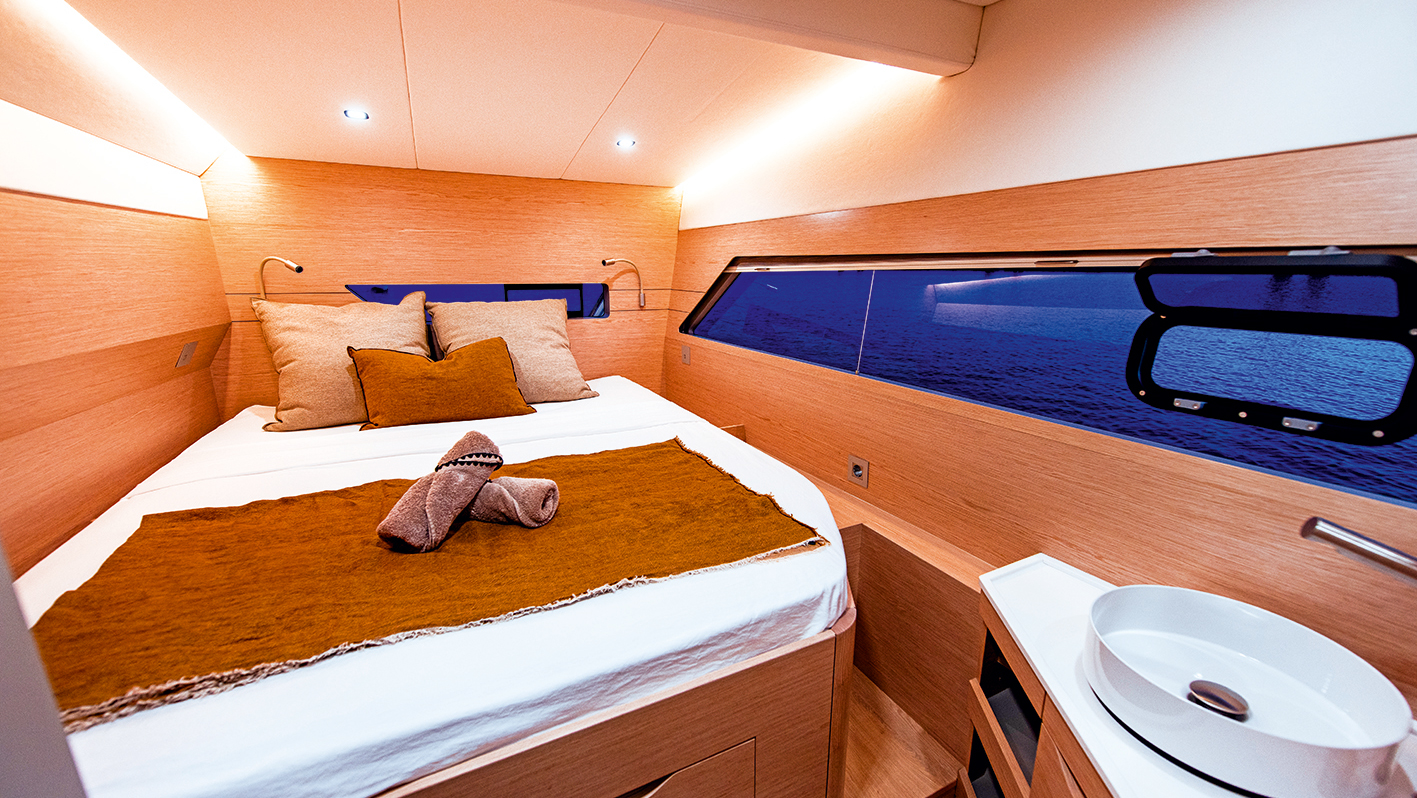 MODX: An electric 70ft catamaran with inflatable wingsails!