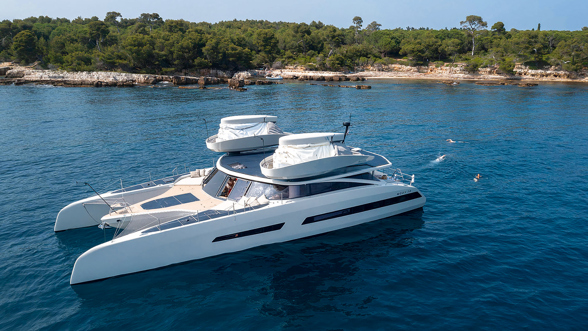 MODX: An electric 70ft catamaran with inflatable wingsails!