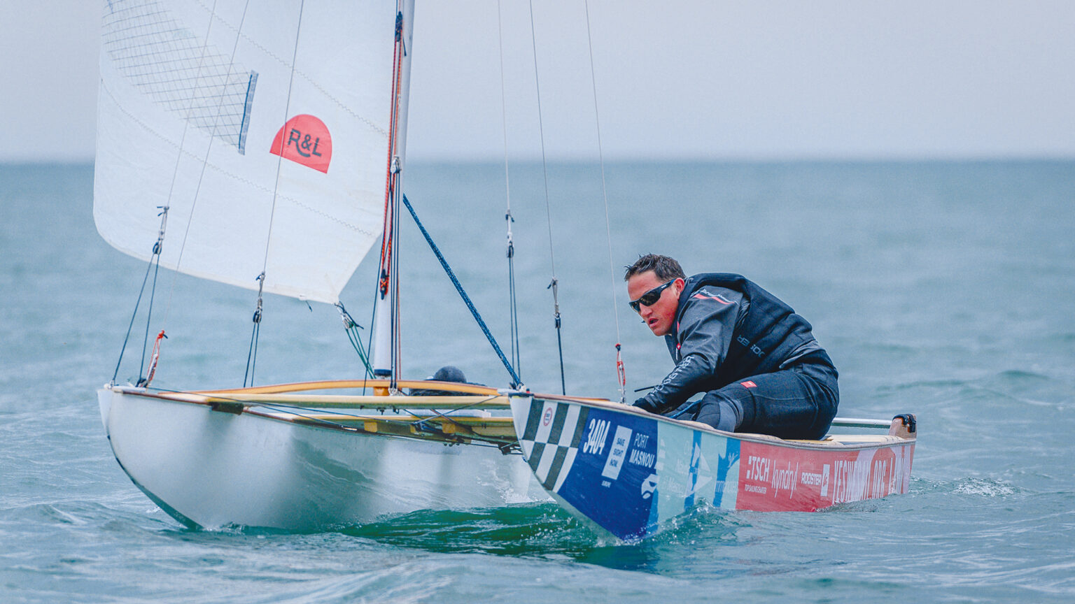 How a blind sailor raced this unique rudderless catamaran around the ...
