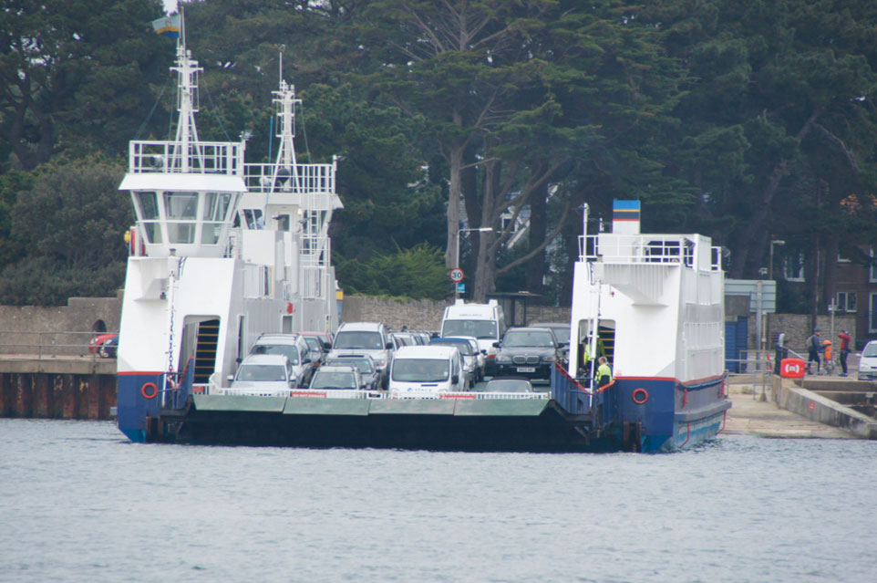 Woman trapped by Sandbanks chain ferry - YBW