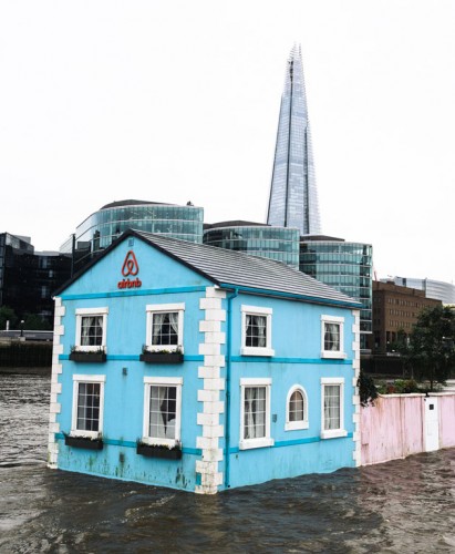 Floating house spotted travelling down Thames - YBW