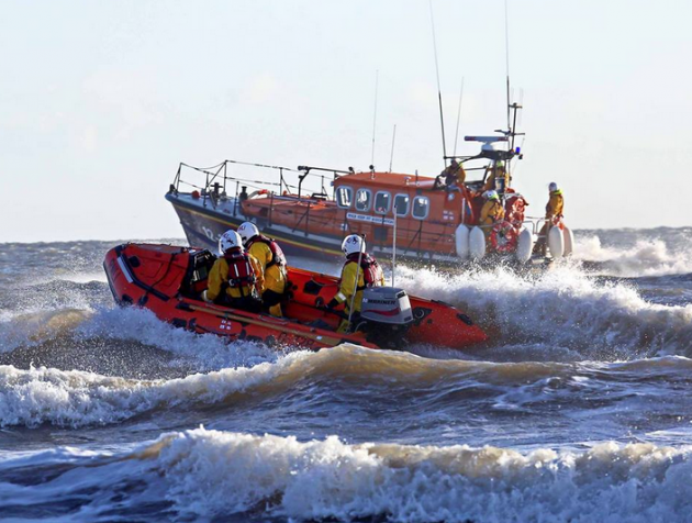 Filey RNLI in dramatic cliff rescue in North Yorkshire - YBW