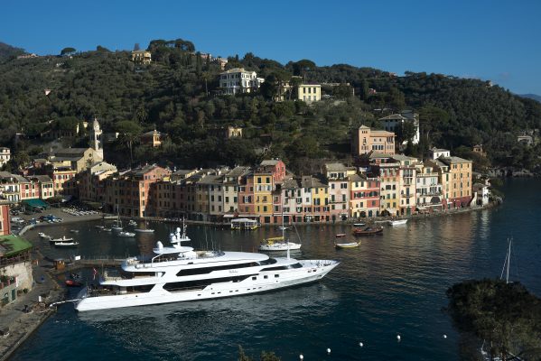 Pictures: London hotel launches its 56m MY The Wellesley - YBW