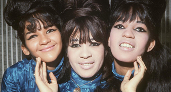 The Ronettes Singer Dies - Uncut