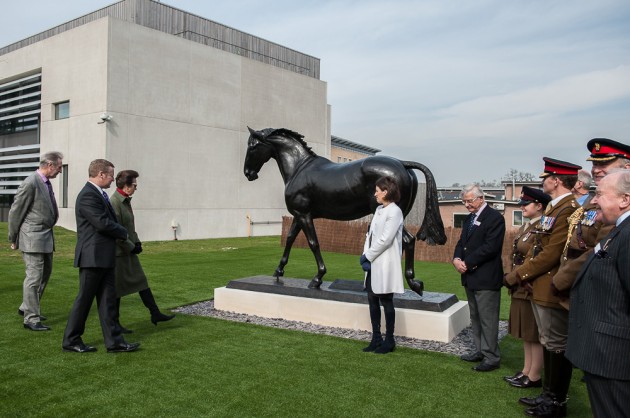 Bronze statue of Sefton unveiled - The Field