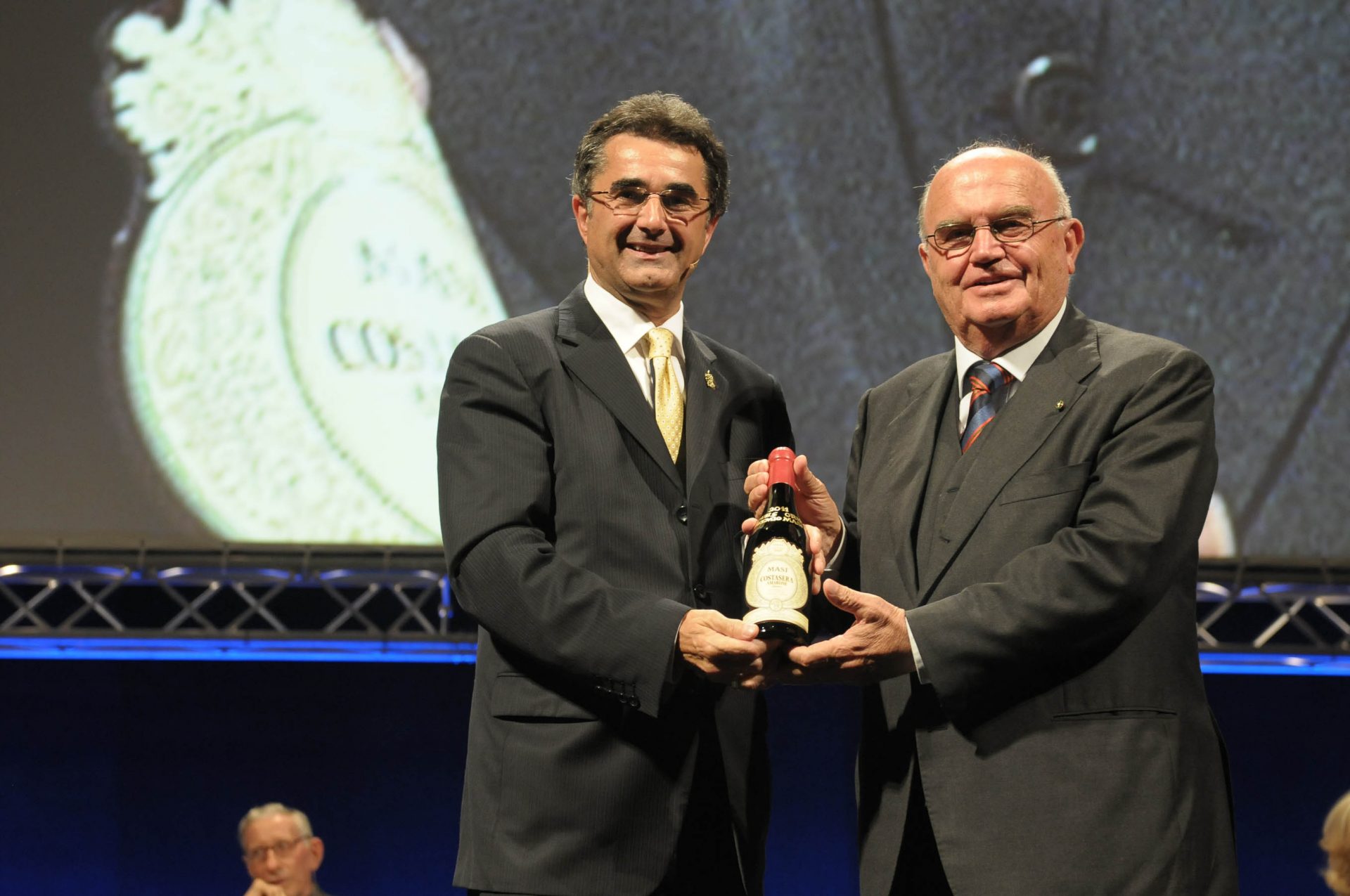 Masi prize honours medicine, science and the theatre - Decanter