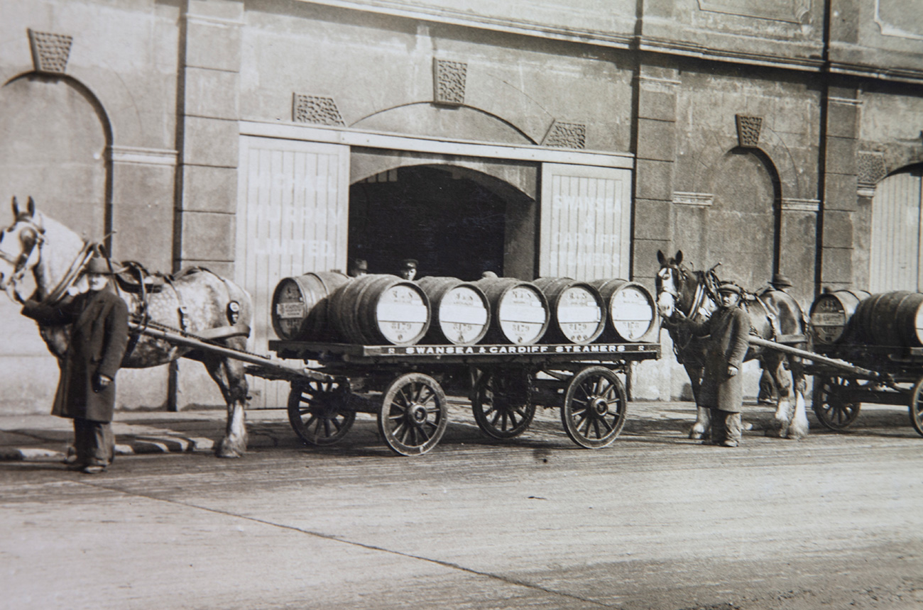 Gold Spot Single Pot Still Irish Whiskey - A celebratory release - Decanter