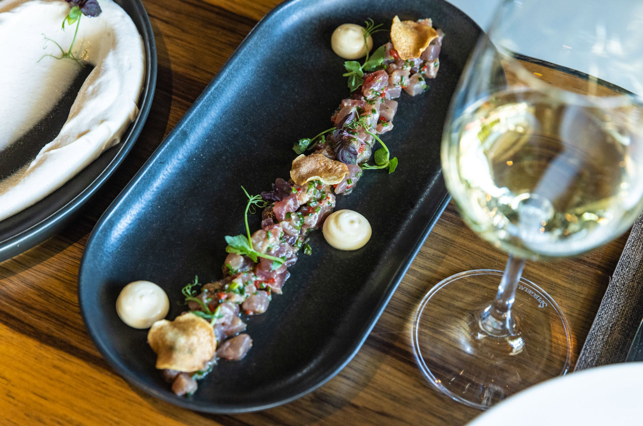 Rediscovering PGI Retsina of Attiki, a timeless Greek tradition - Decanter