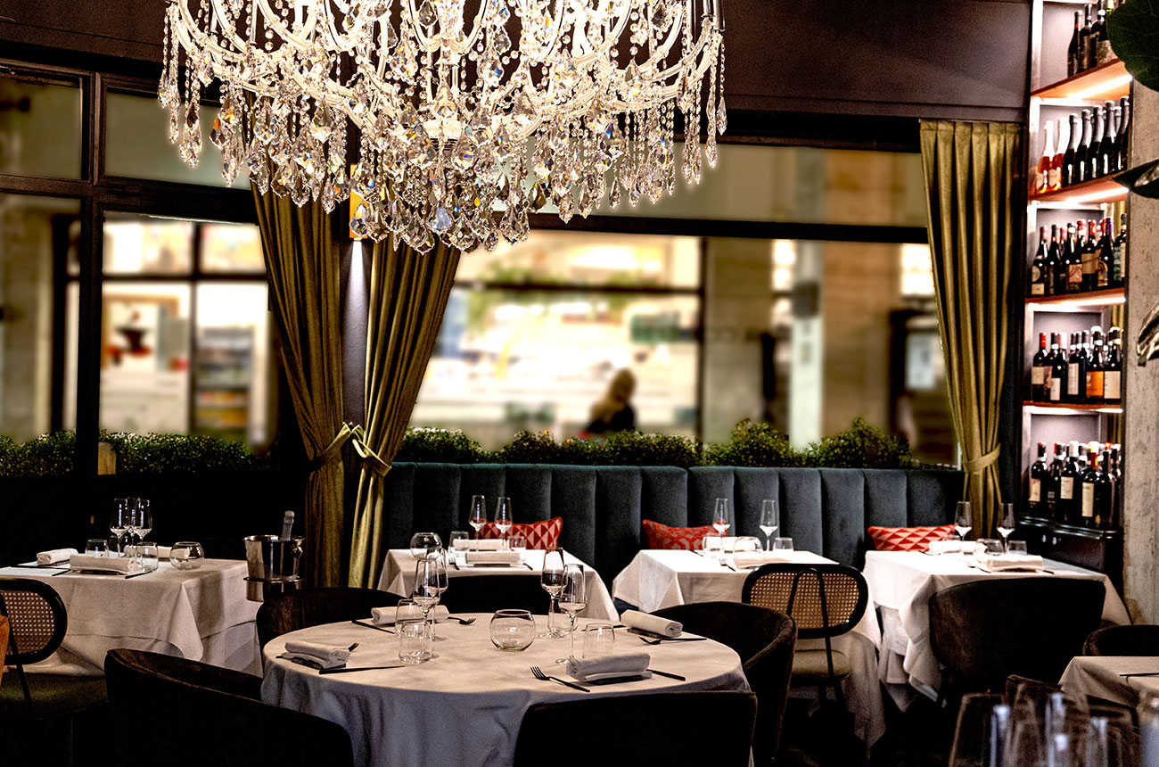 Italian restaurant offers free wine for ditching phones - Decanter