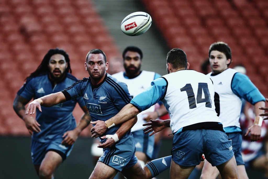 Who would be the touch rugby world champions?