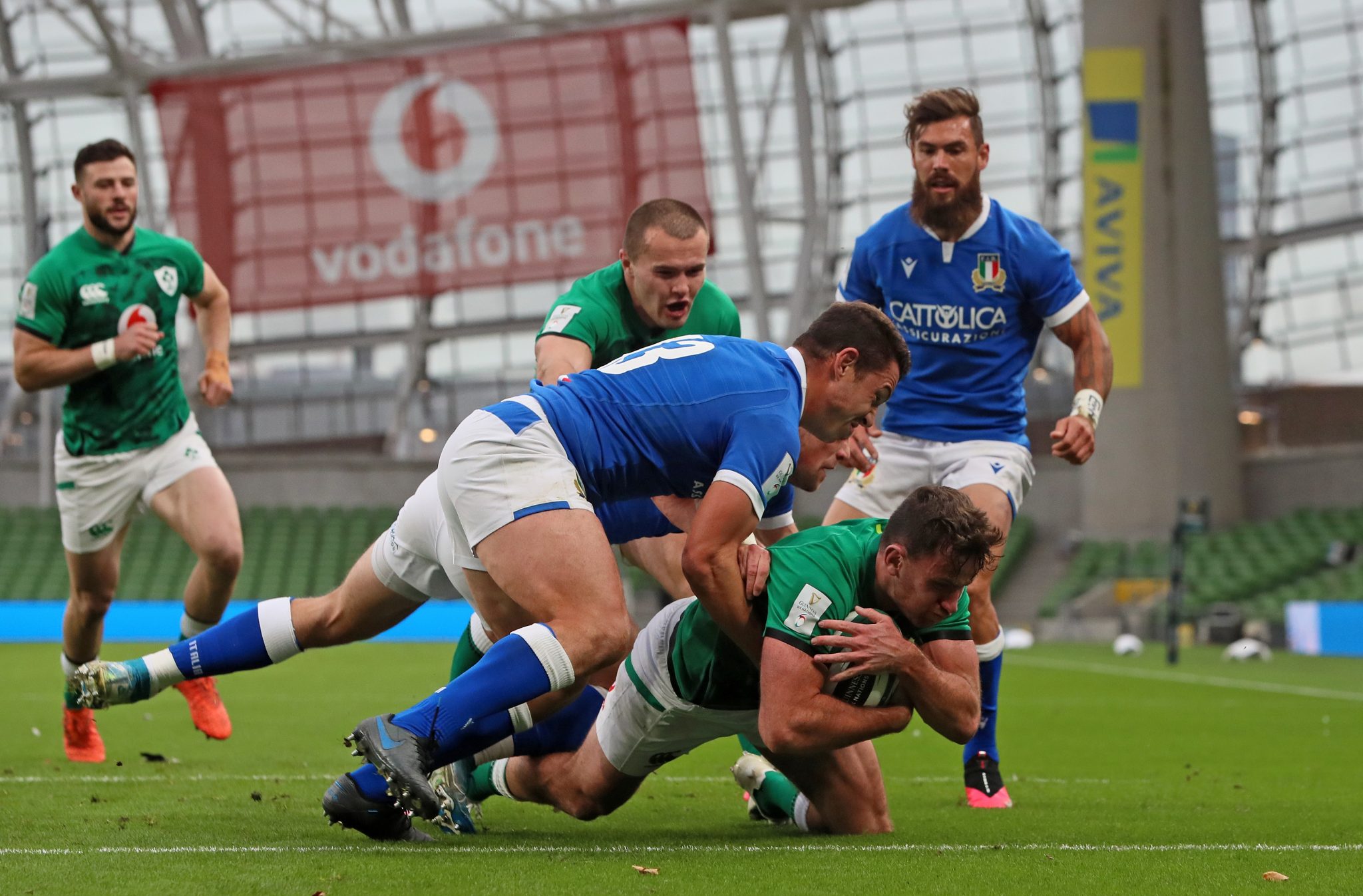 Hugo Keenan scores double on Ireland debut - Rugby World