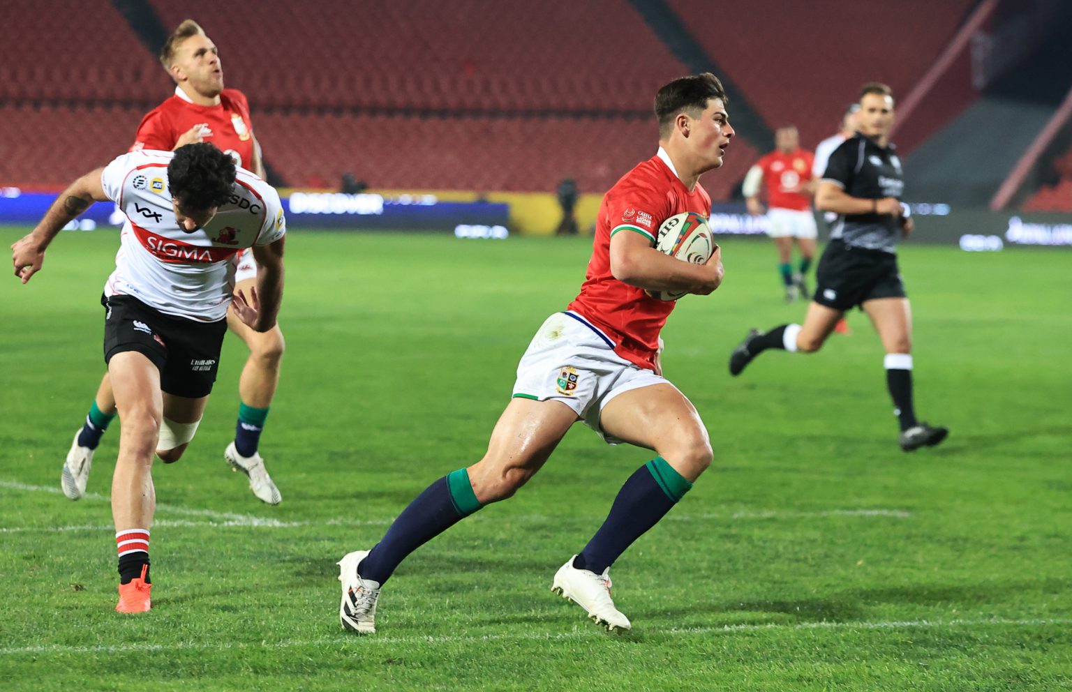 Louis Rees-Zammit scores four minutes into Lions debut - Rugby World