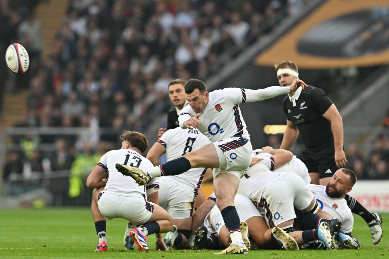 What is a box kick? An explainer - Rugby World magazine