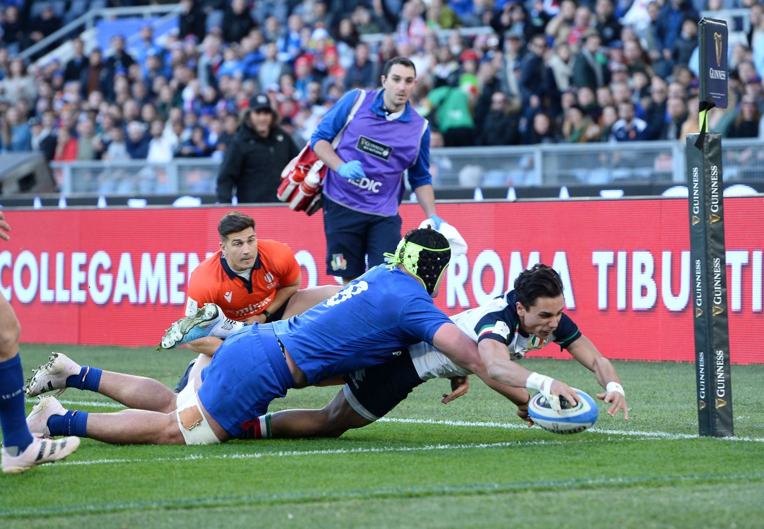 Watch: Slippery Ange Capuozzo try against France - Rugby World