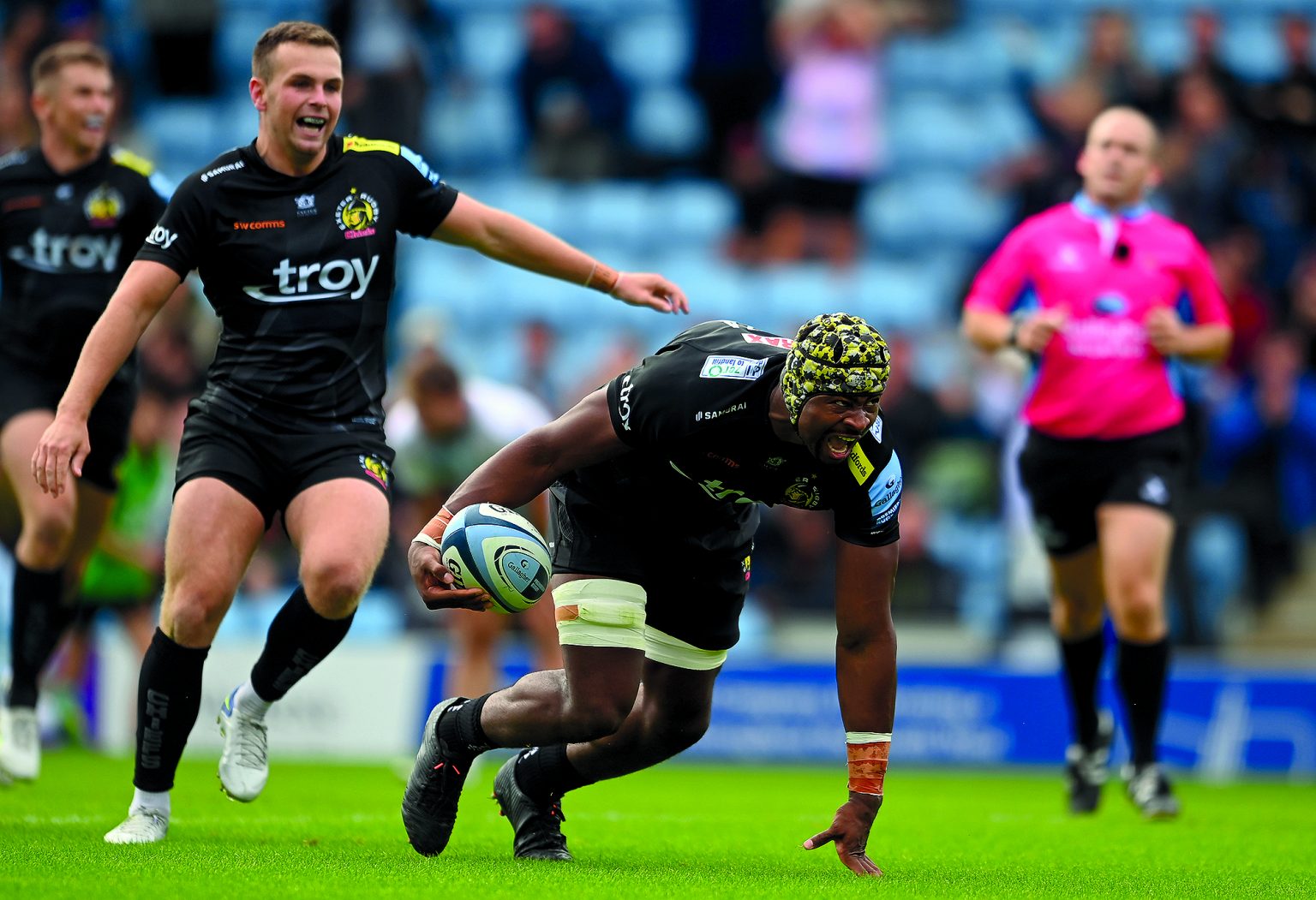 The many sides of Wales' Christ Tshiunza - Rugby World