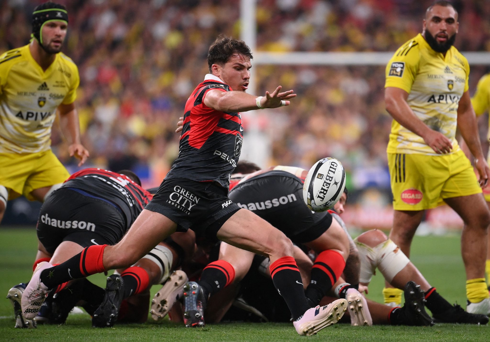 The unique Antoine Dupont kicking strategy unpacked - Rugby World