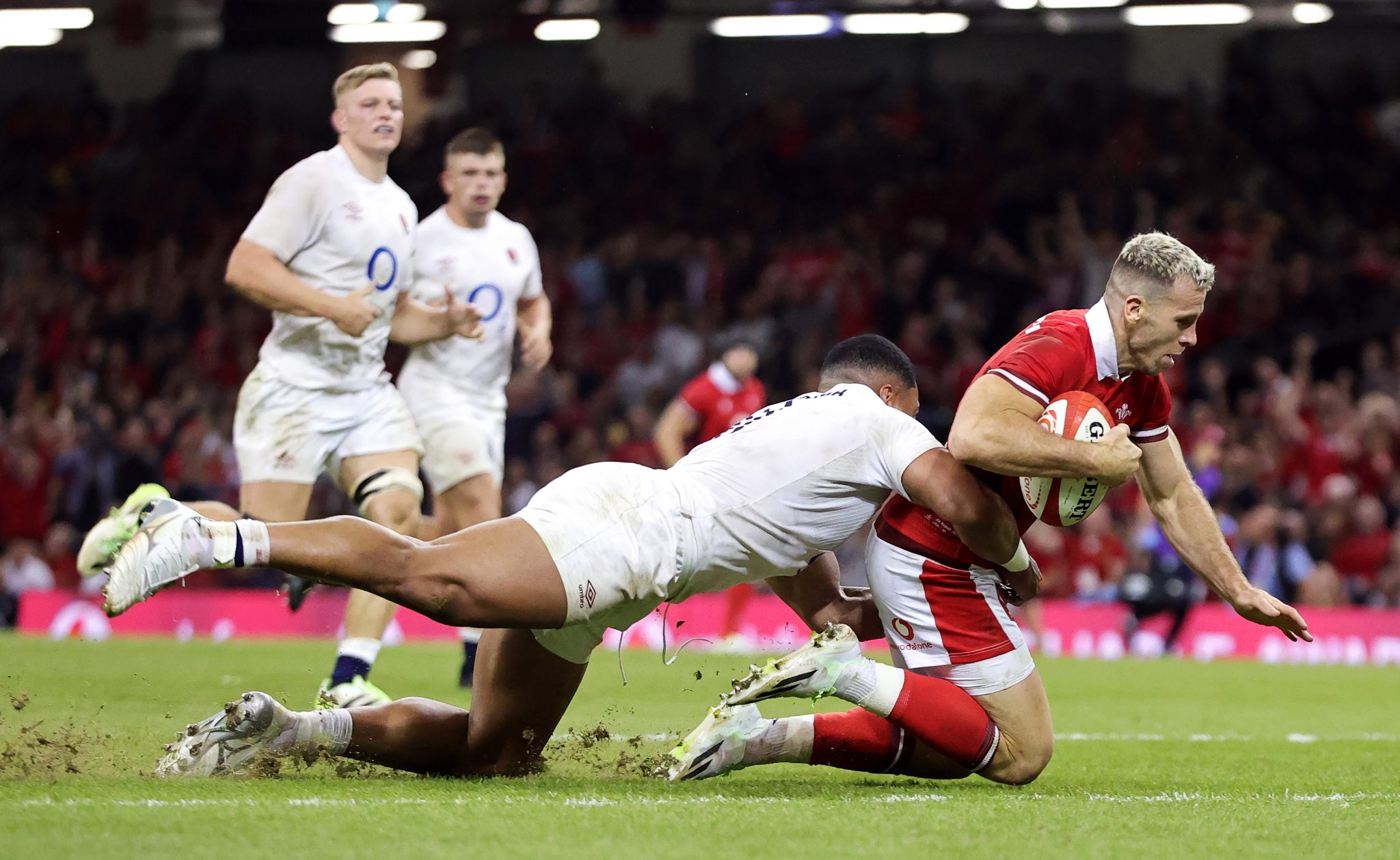 Wales slice England open in devastating second half to secure victory