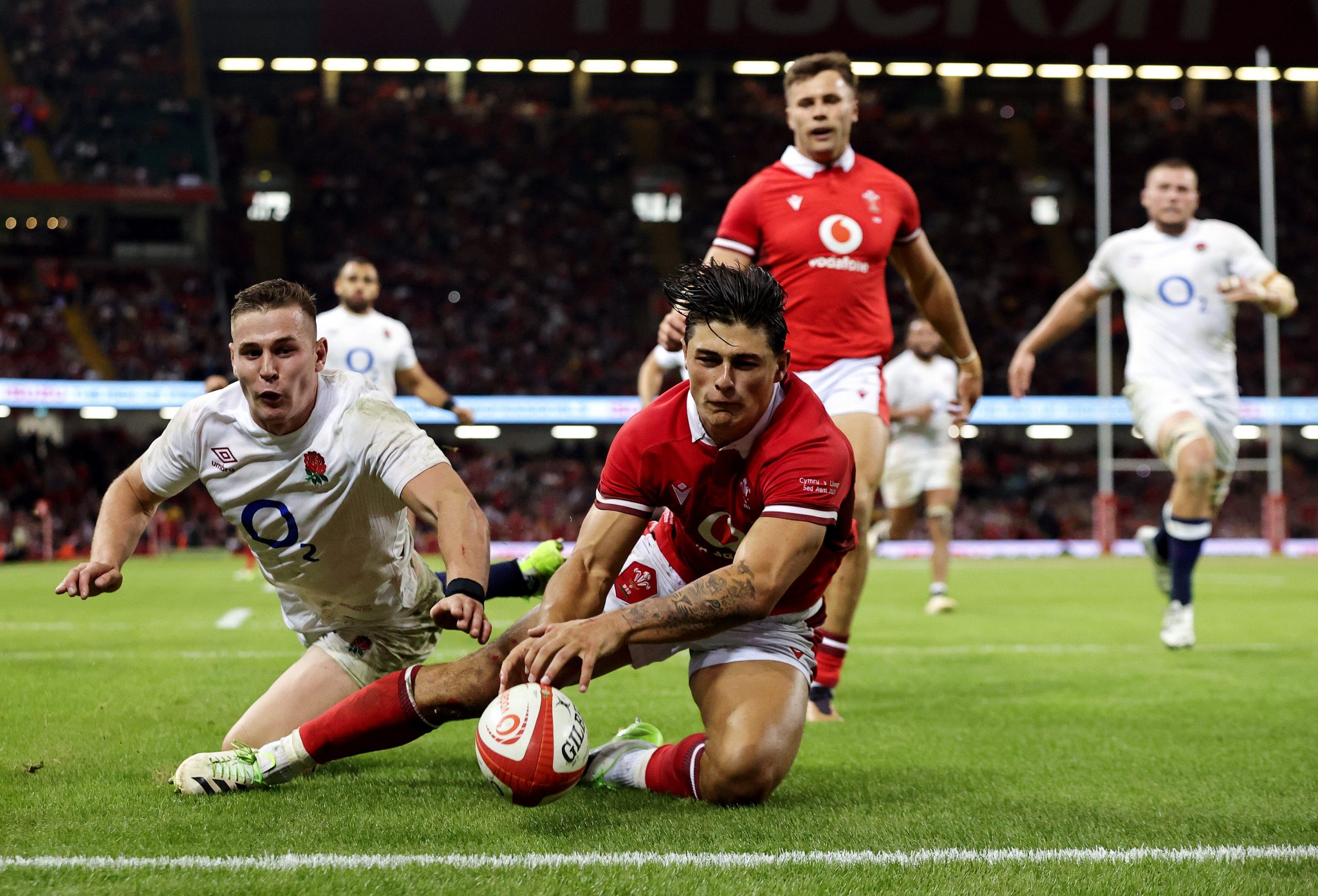 Wales flyer Rees-Zammit controversially denied wonder try by TMO