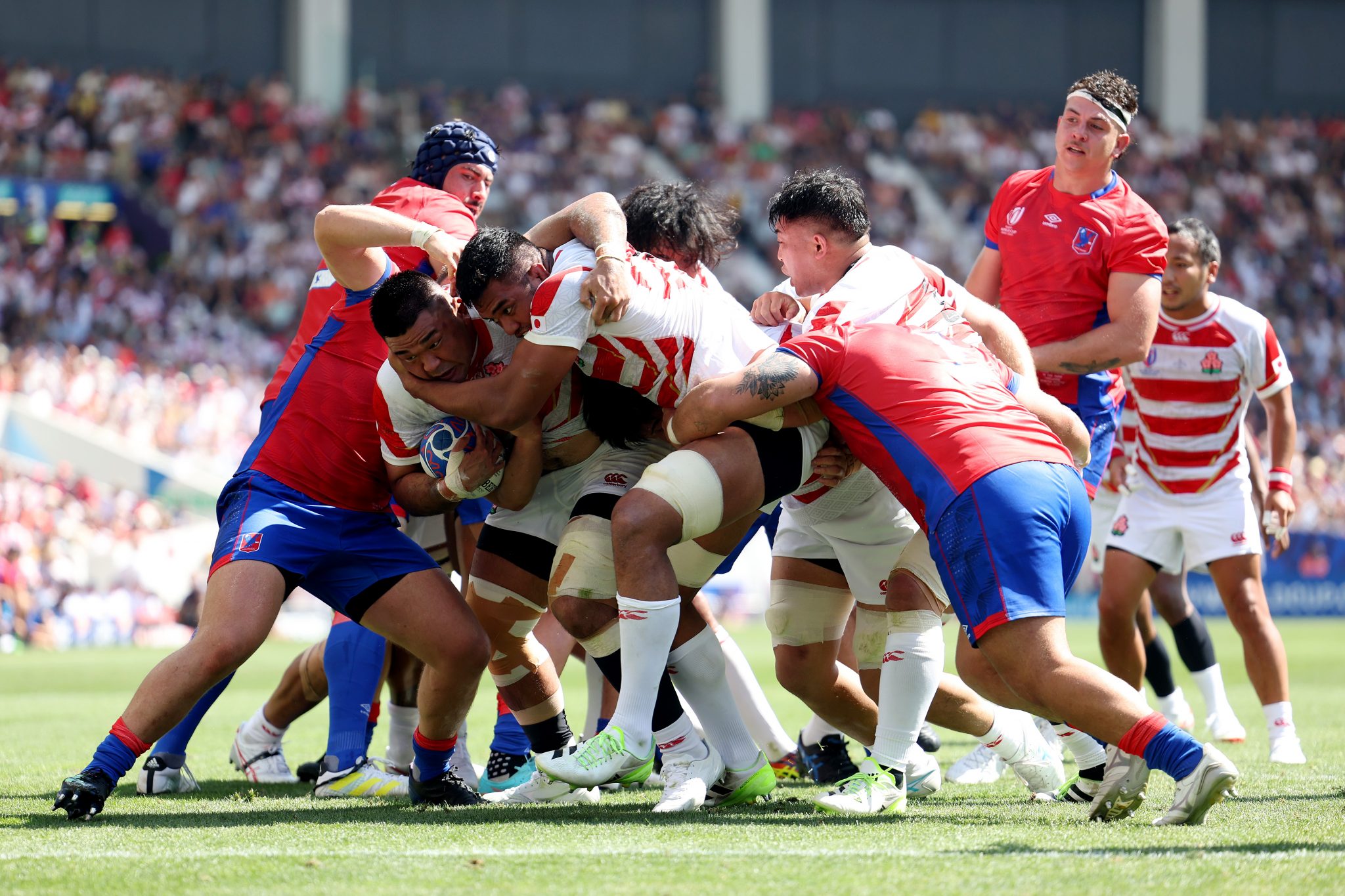 Japan beat World Cup debutants Chile 42-12 in Toulouse