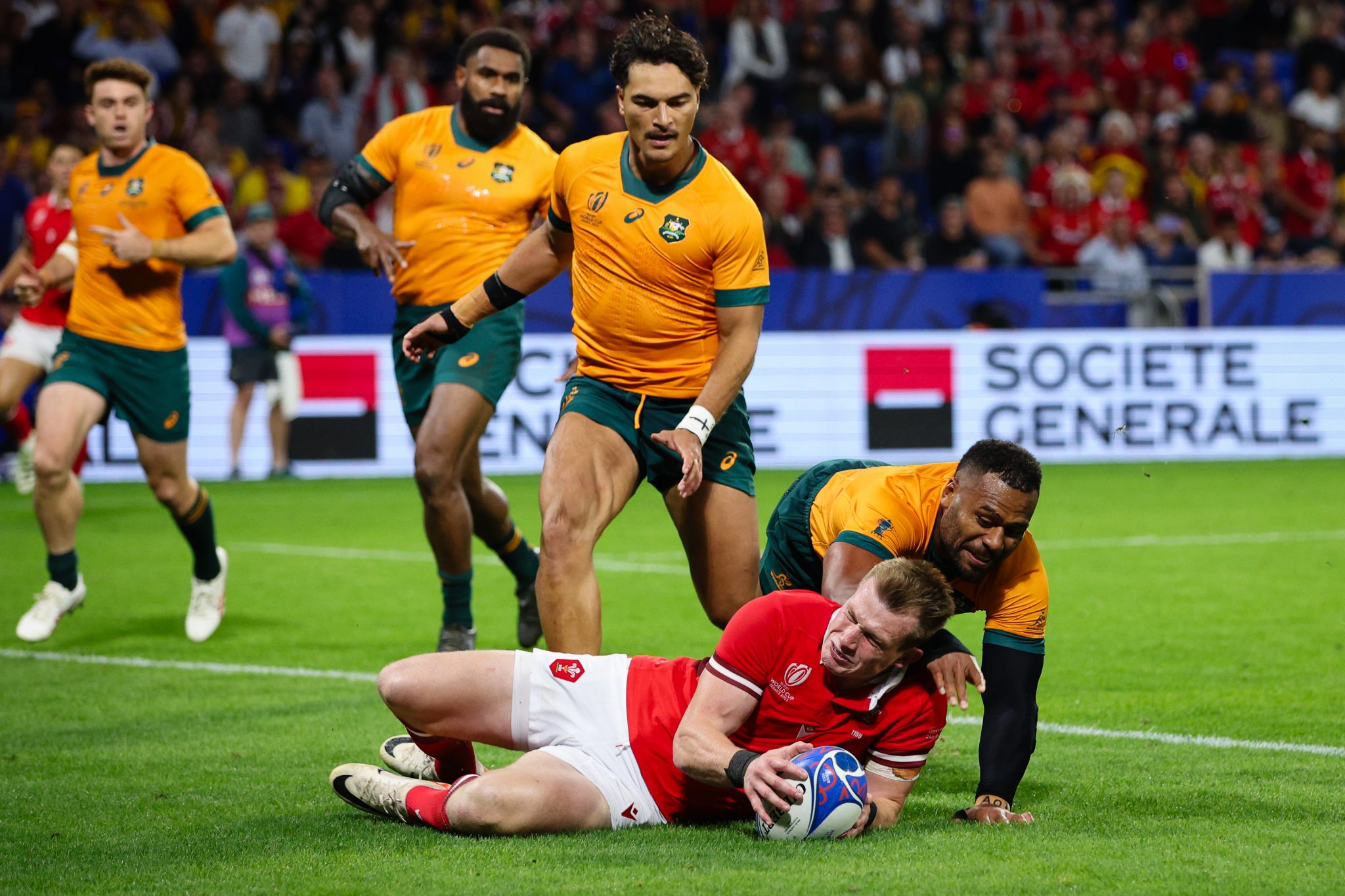 Wales star Nick Tompkins relishing role at centre of World Cup action