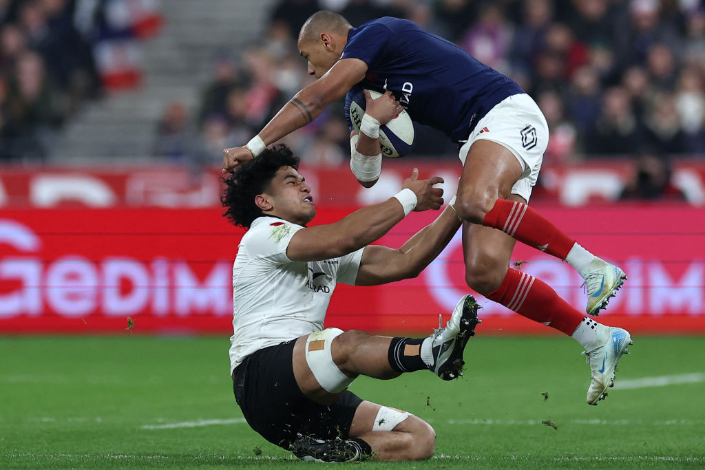 Why is a rugby match 80 minutes and how long is half-time?